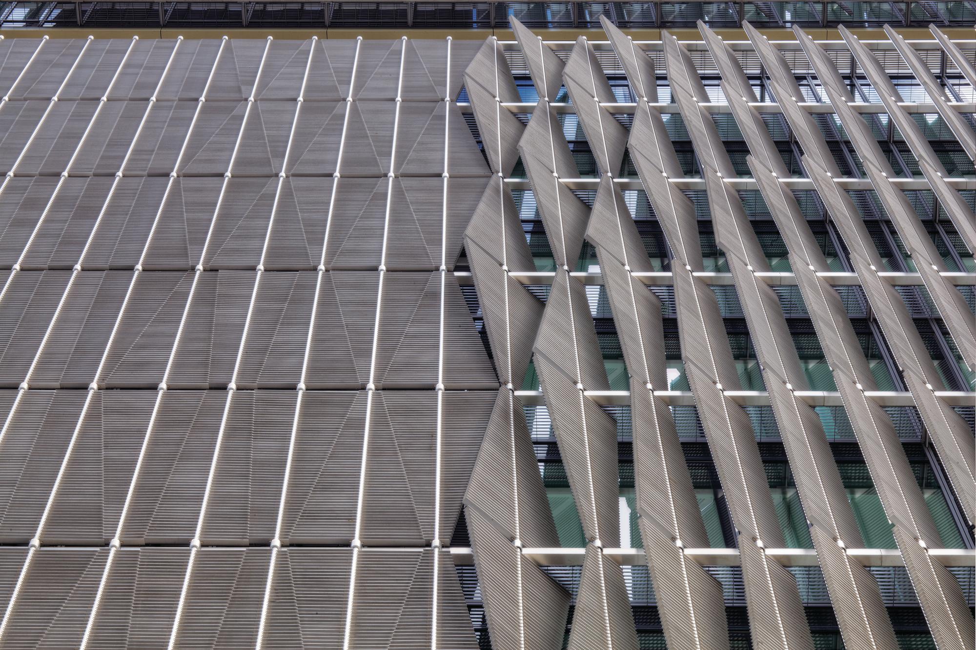 Stainless steel louvers and fins open and close [142] | filt3rs